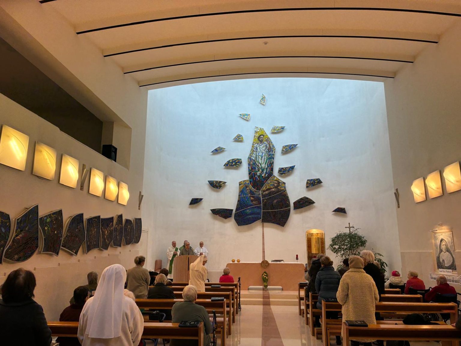 Un saluto commosso alle "Suore della Sacra Famiglia" che lasciano la ...